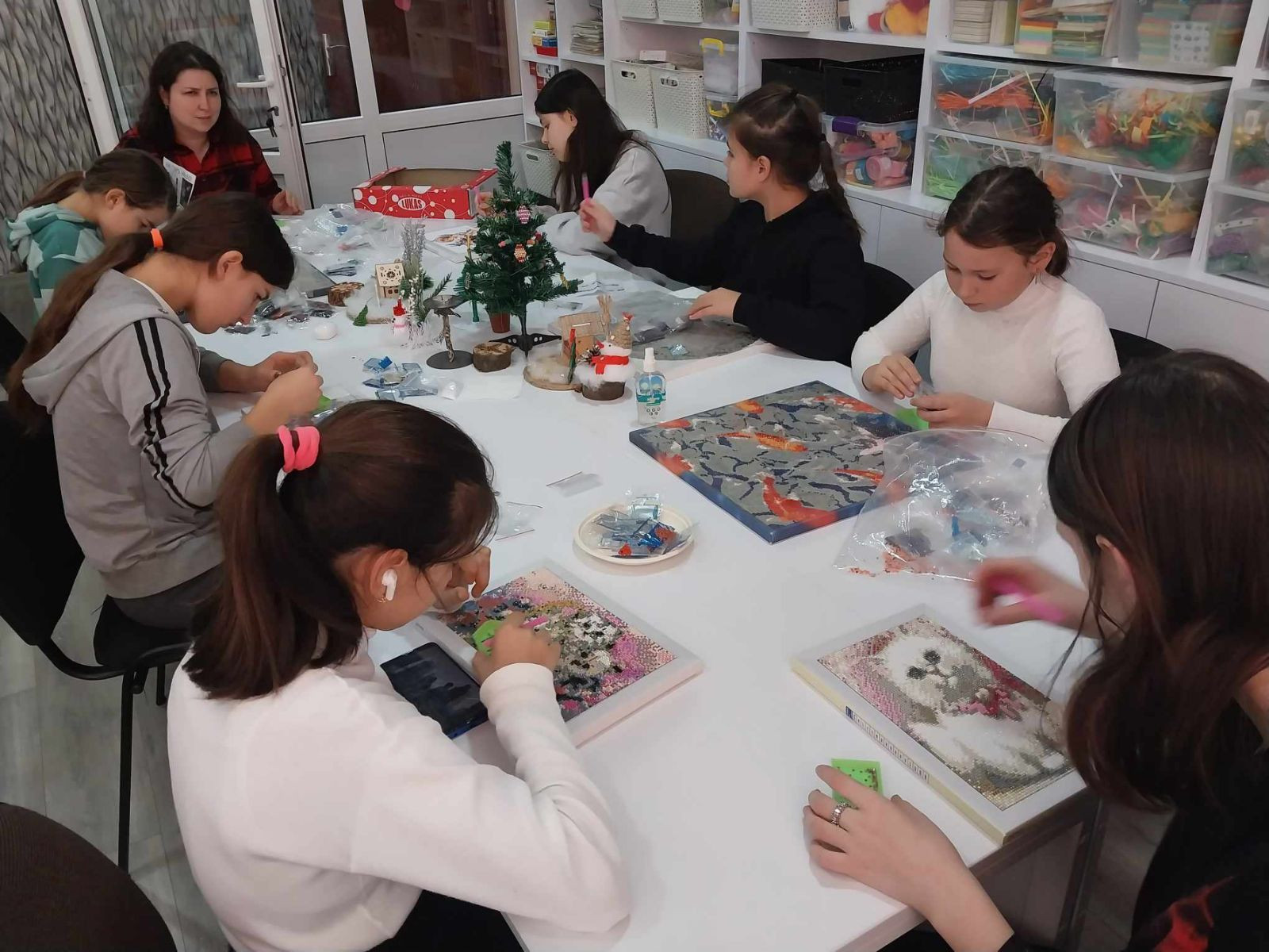 Atelierul Handmade - Generatia Mea
